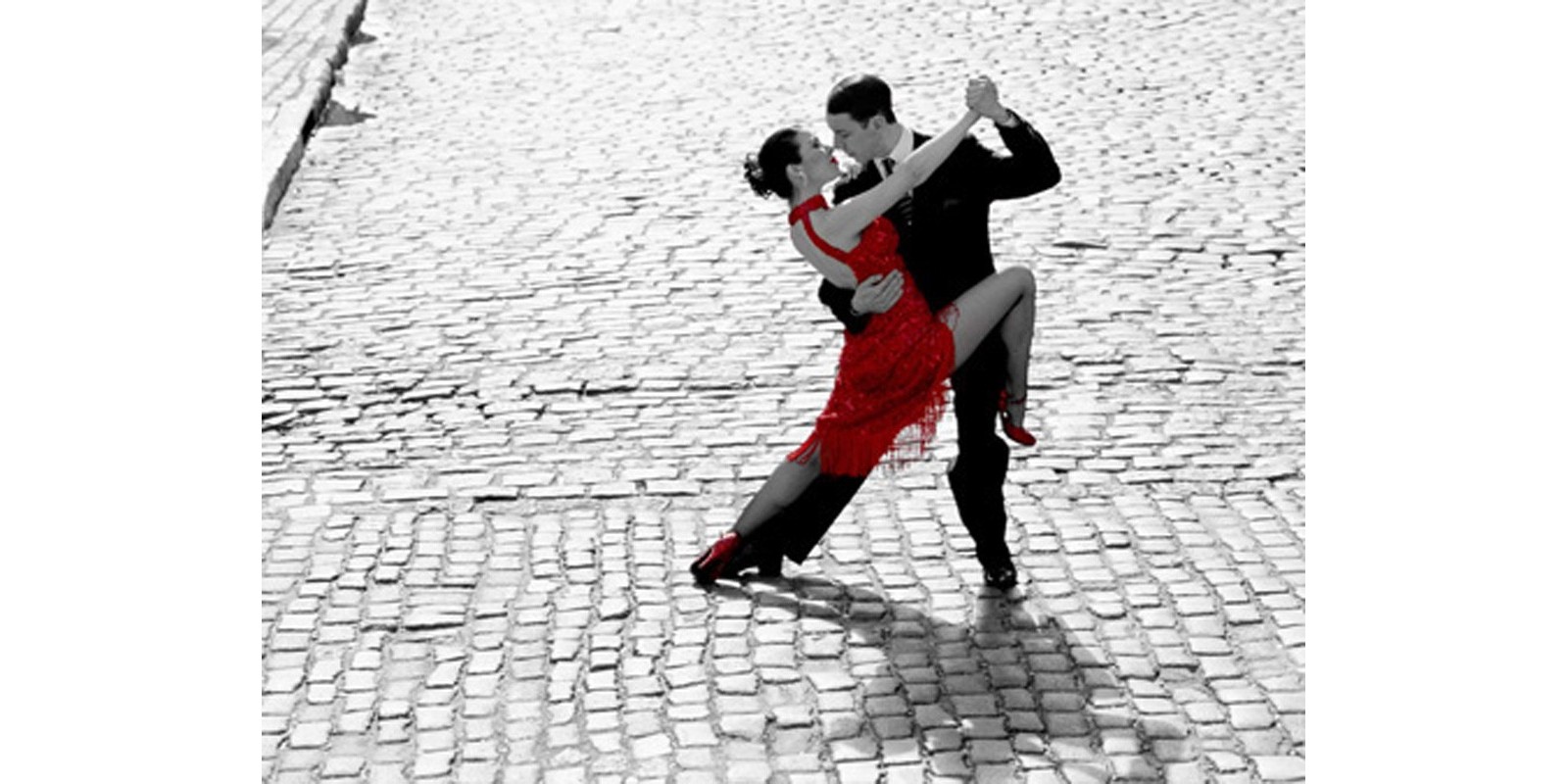 ANONYMOUS - Couple dancing Tango on cobblestone road | Pg-Plaisio.gr